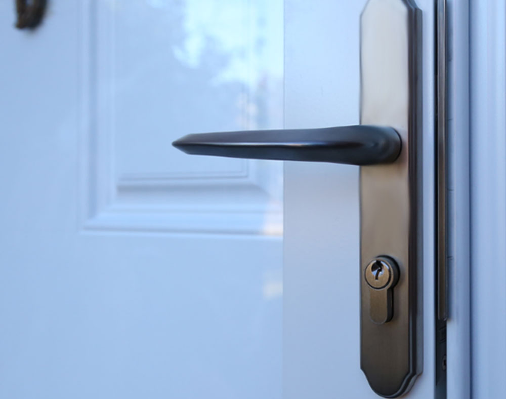 Features Colors Glass & Screen Hardware Models Hinging Other